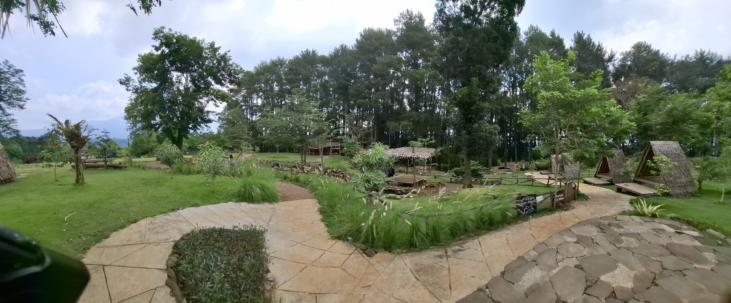 Pinusia Park: Destinasi Wisata Alam Keluarga di Lereng Gunung Ungaran ...